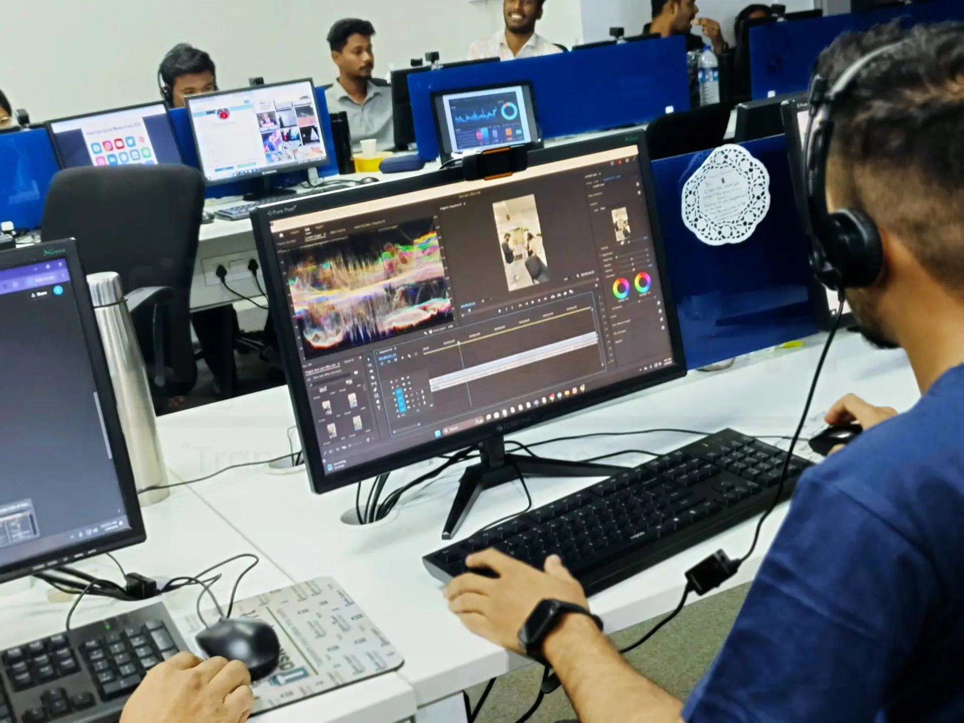 Hire Video Editor for $4.5/hr - Tasks Expert